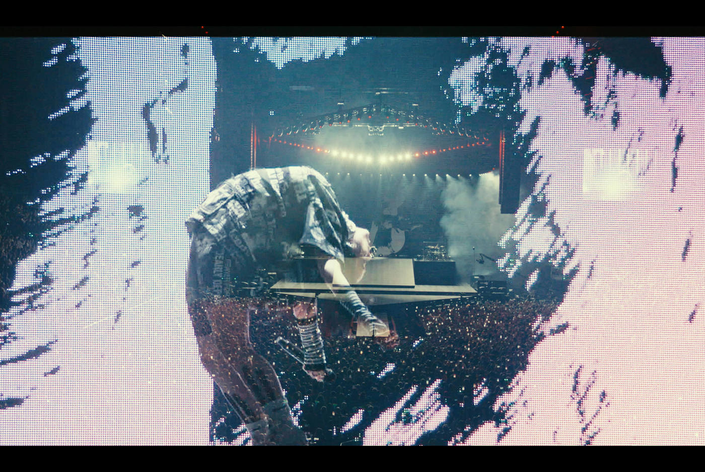 Billie Eilish: Live at the O2 (Extended Cut) | Aerofilms